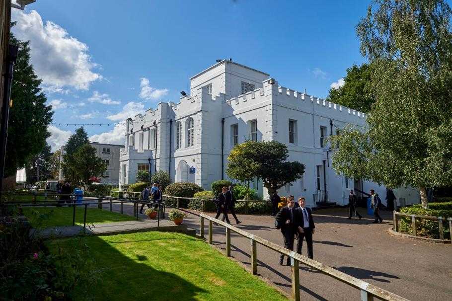 Finchley Catholic High School - Profile (2023)