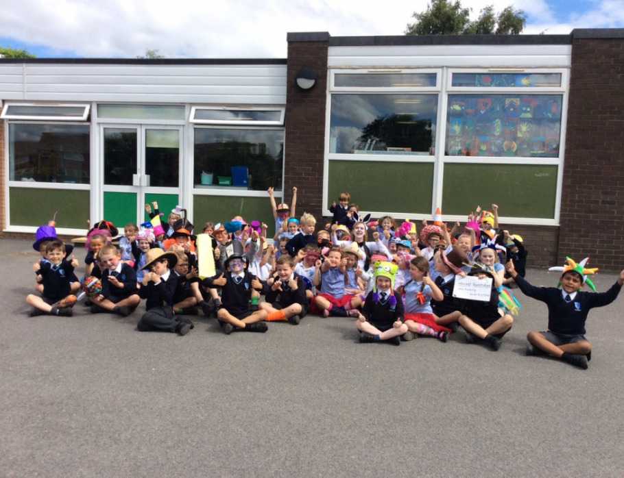 Holy Family Catholic Primary School in Cronton - Profile (2023)