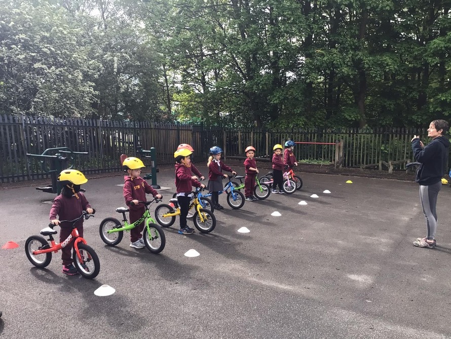 Sacred Heart RC Primary School in Wigan - Profile (2023)