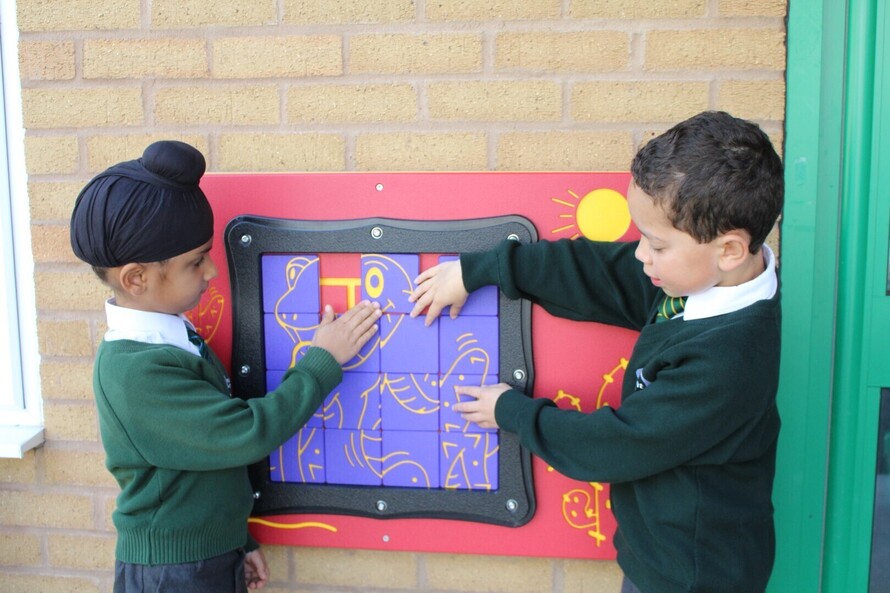 Crescent School - Profile (2023)