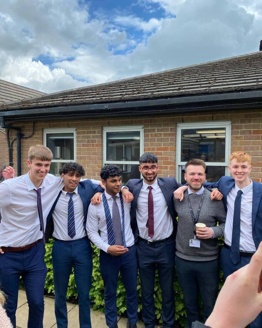 Chesham Grammar School - Profile (2023)