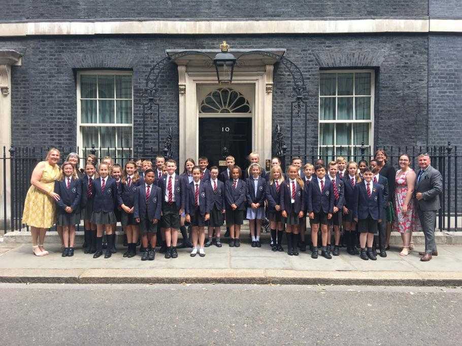 St Joseph's Catholic Primary School in Rushmoor - Profile (2023)