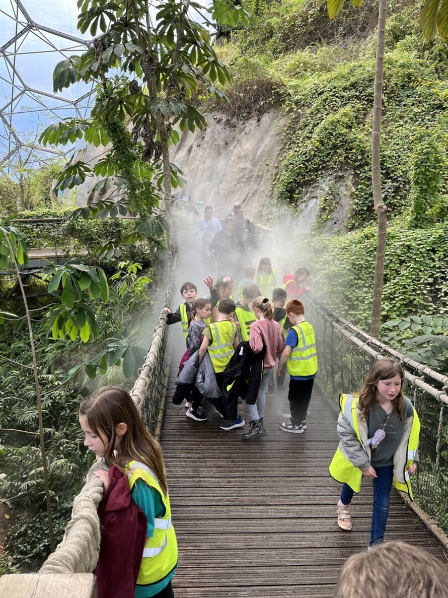 Ludgvan School Gallery: Photos of Campus Life, Activities, Classrooms