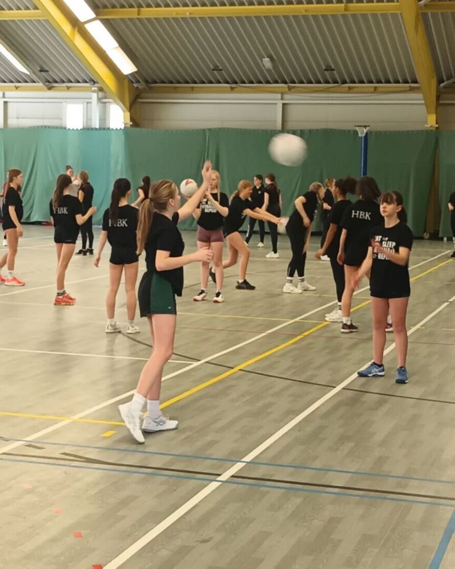 Hinchingbrooke School - Profile (2023)