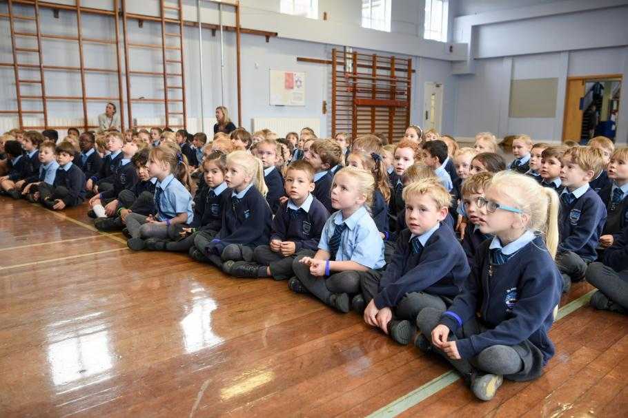 St Andrew's CofE Primary School in Elmbridge - Profile (2023)