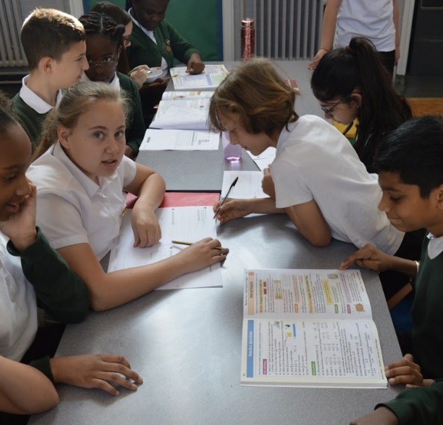 Maple Grove Primary School in Basildon - Profile (2023)