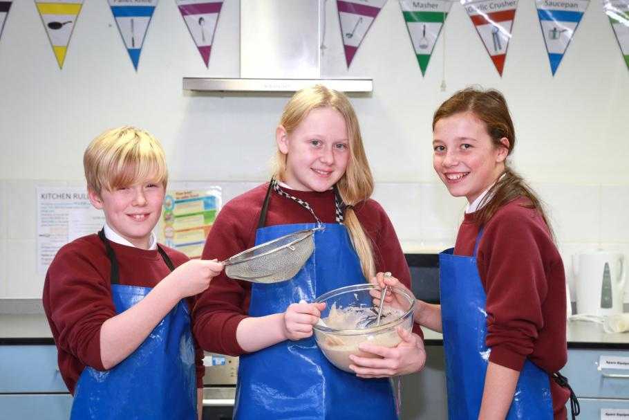 Emmanuel Middle Church of England Middle School - Profile (2023)