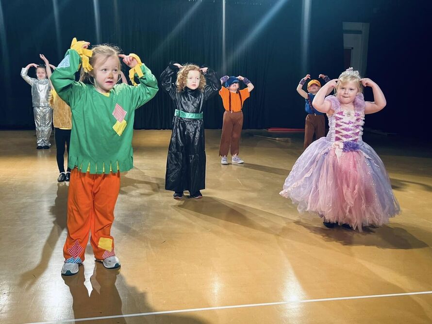 Stagecoach Salford Gallery: Photos of Campus Life, Activities, Classrooms